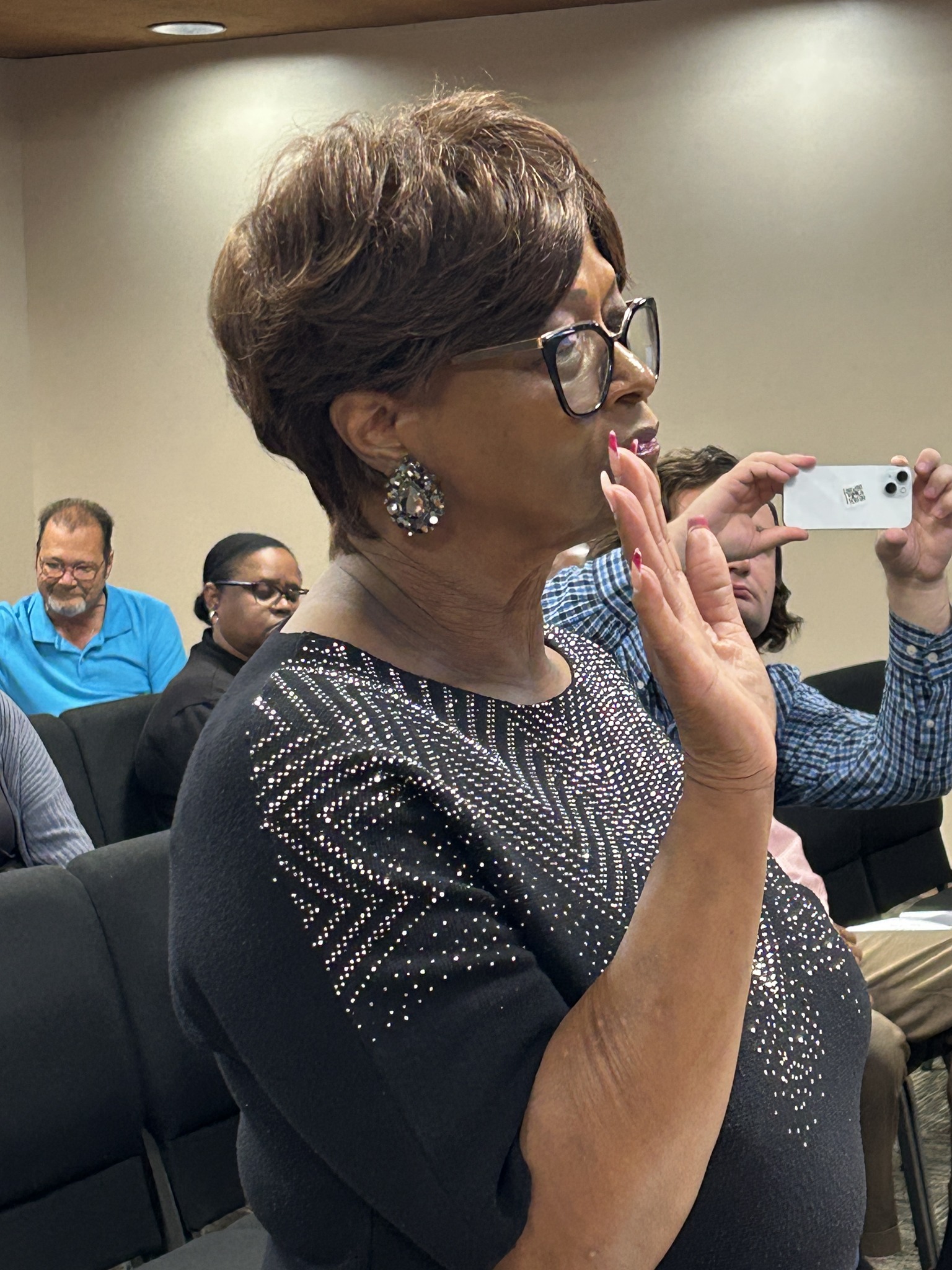 Burks sworn in as new member for the community clubhouse | Cordele Dispatch