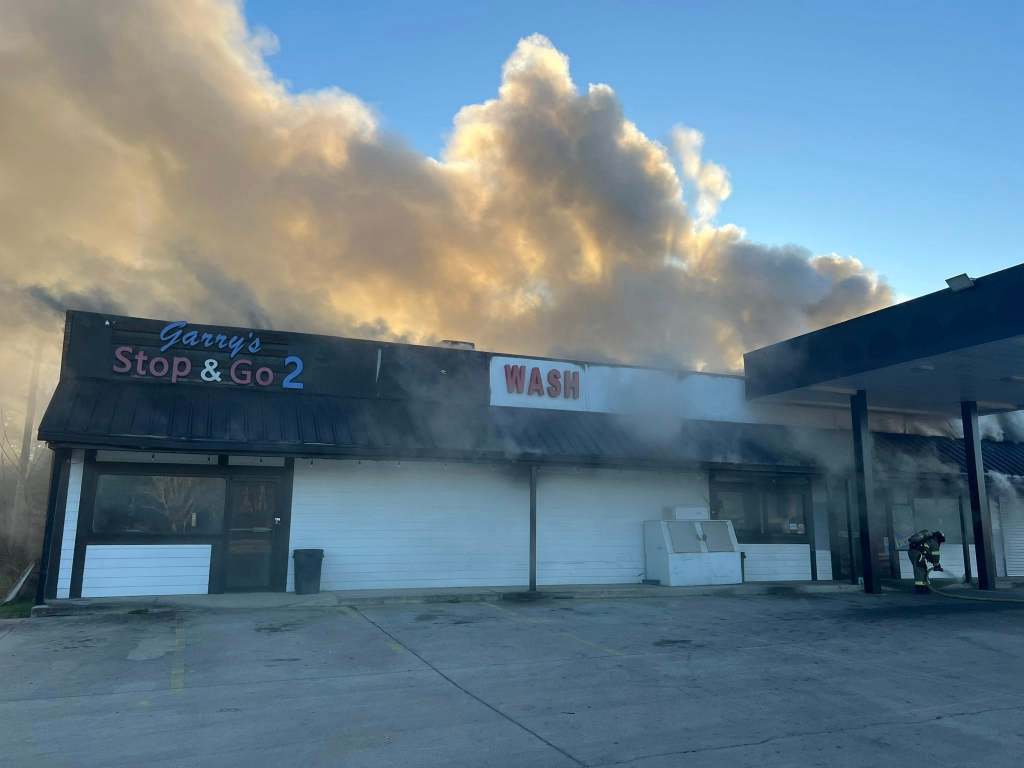 Liquor store fire leads to roadblocks | Cordele Dispatch